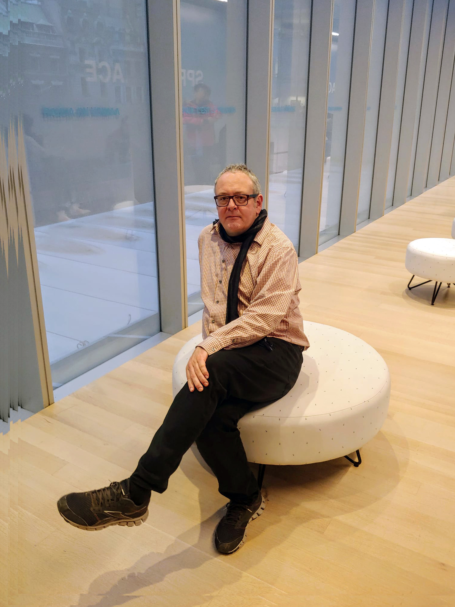 ART CURIOUS – CONTEMPORARY – A platform for today's art, music, philosophy + technology